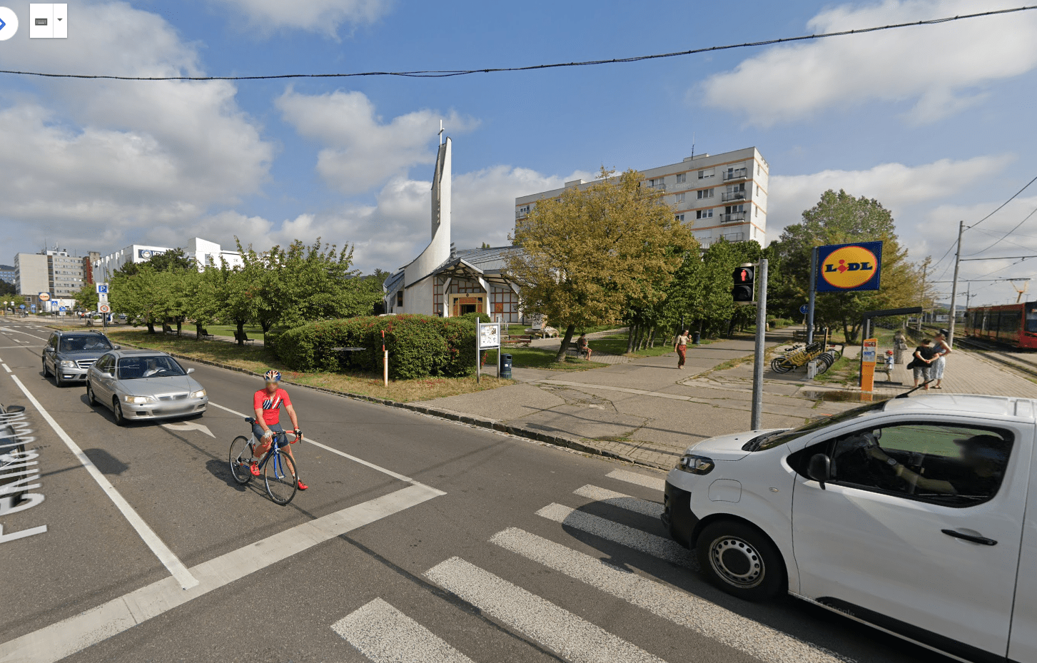 Pekná cesta dostane novú betónovú dlažbu – Mestská časť Bratislava-Rača